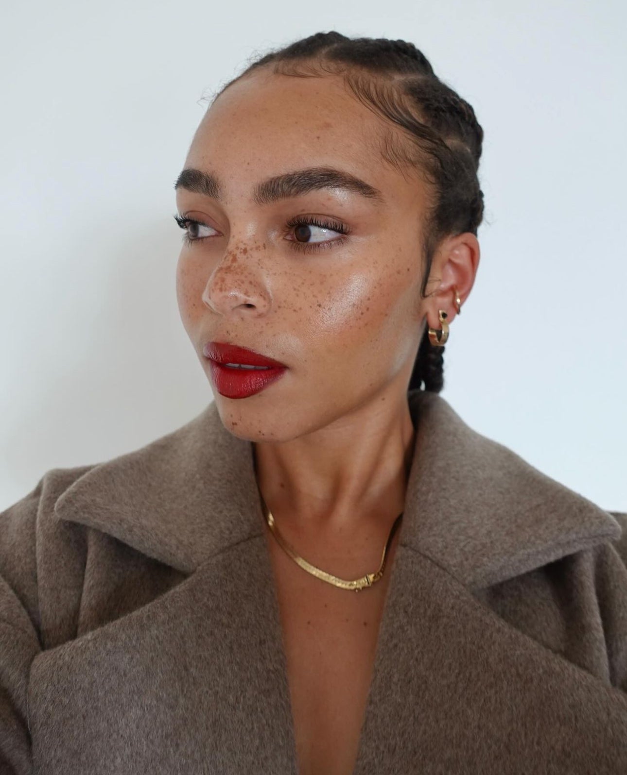 RE ONA - Official Website and Online Store