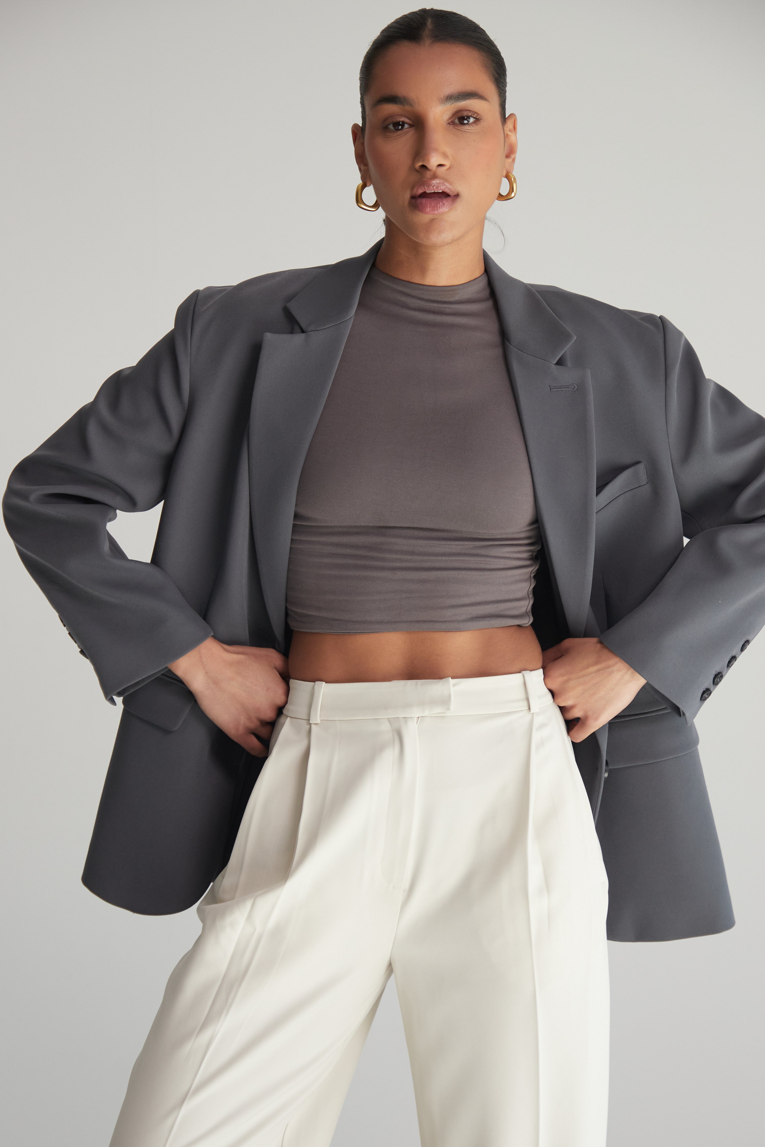 RE ONA - Official Website and Online Store